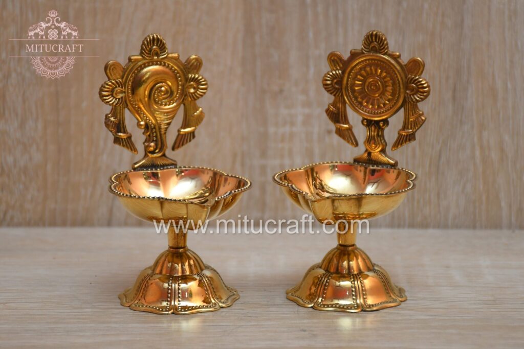 Brass Shanku Chakra Deepam - Mitucraft.com