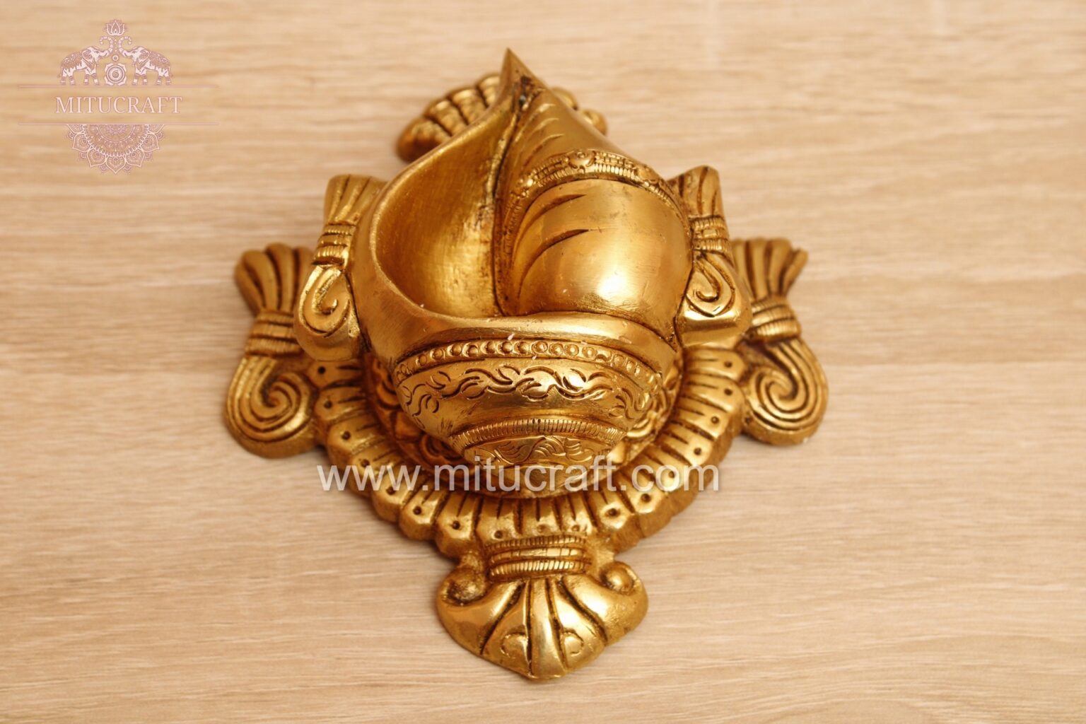 Brass Sangu Deepam/Wall Hanging - Mitucraft.com