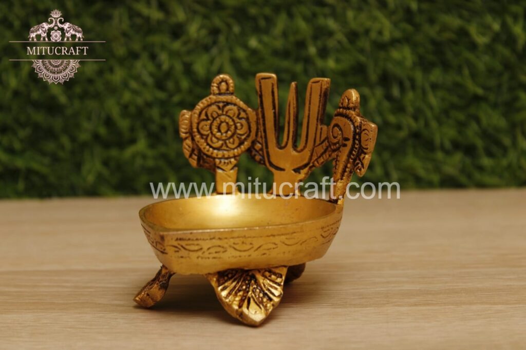 Brass Sangu Chakra Naama Deepam - Mitucraft.com